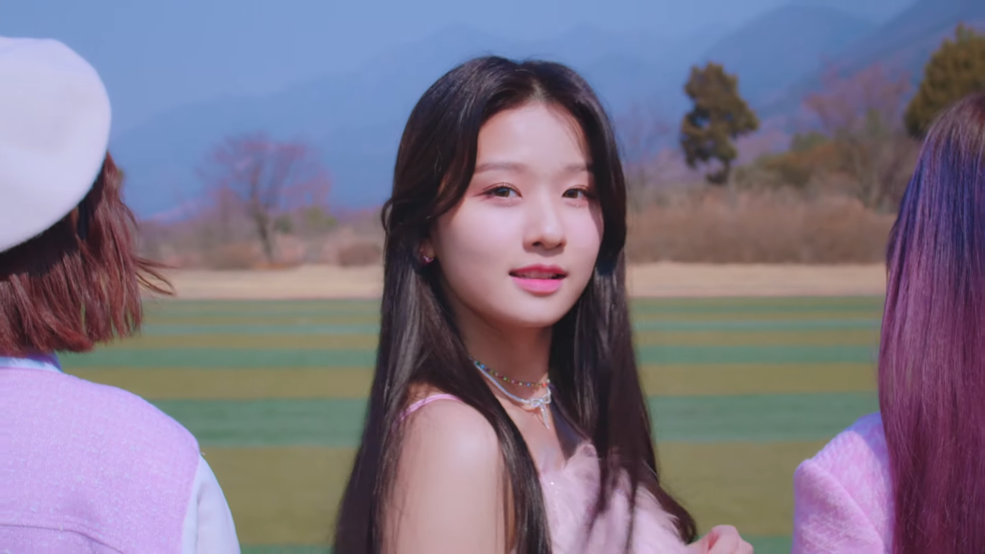 PRITTI-G(프리티지) - LET ME OUT M/V - 비드폴리오 VIDFOLIO %https://youtu.be/XJHPw5RbR0U